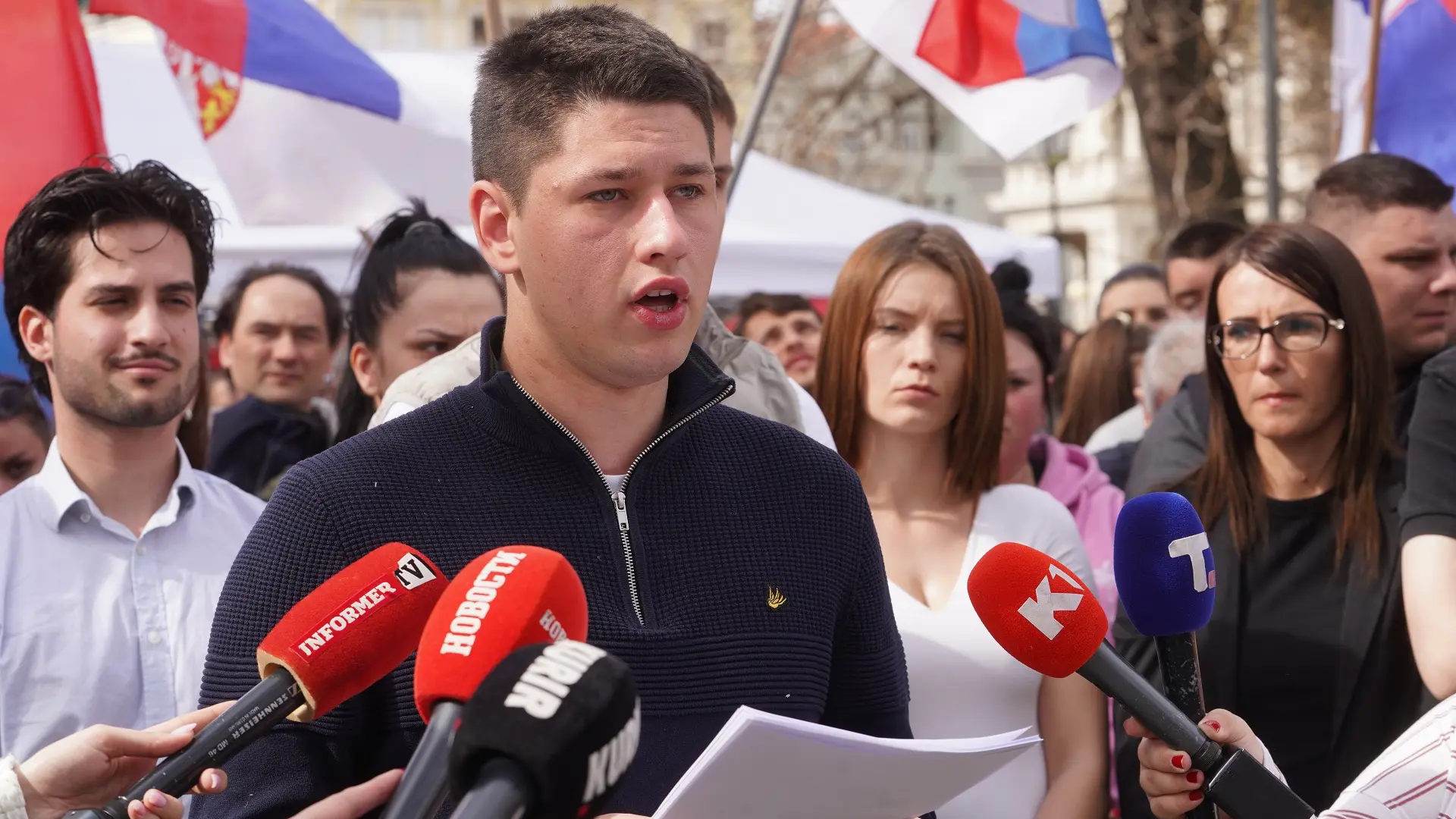 Studenti koji žele da uče ostaju u Pionirskom parku do ispunjenja zahteva: Neće nas oterati